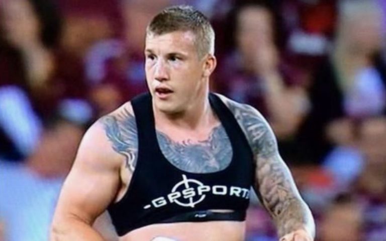 Why Do Some Soccer Players Wear Bras? (+Their Useful Role) – Genuine Soccer